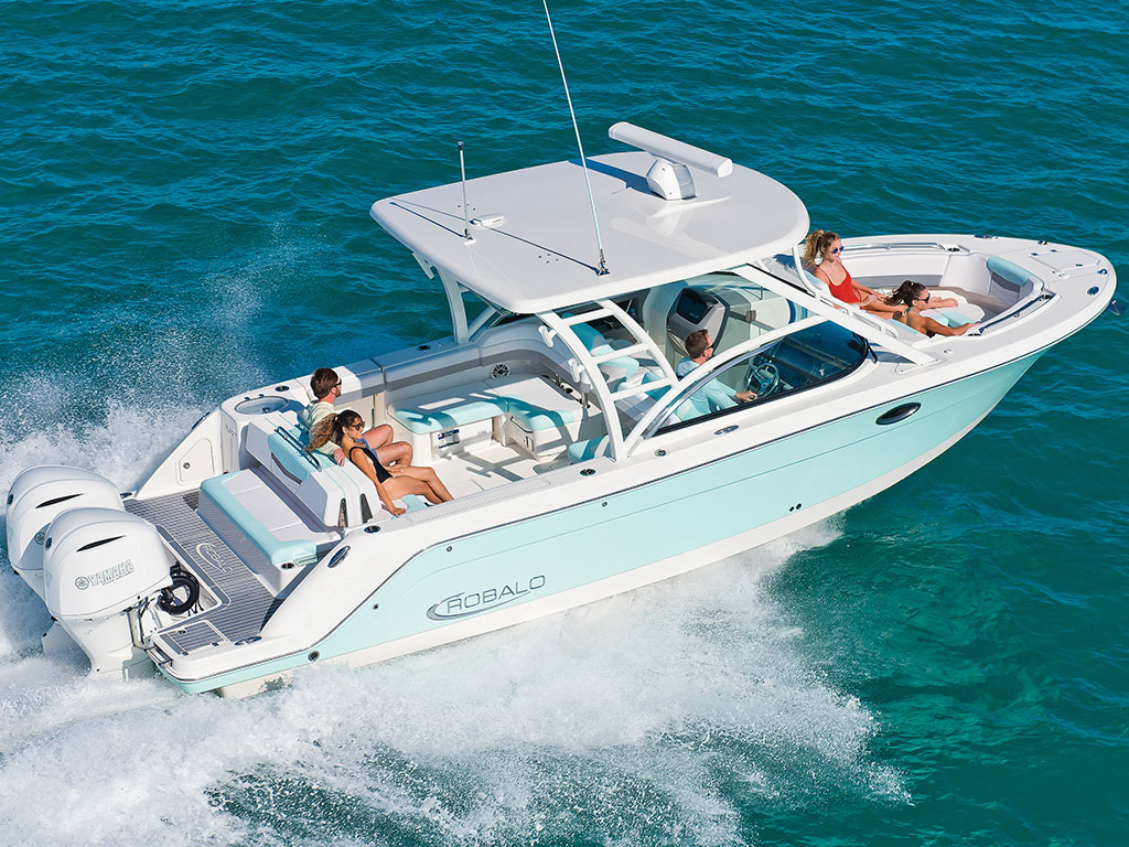 2022 Robalo 317 Dual Console - Overview